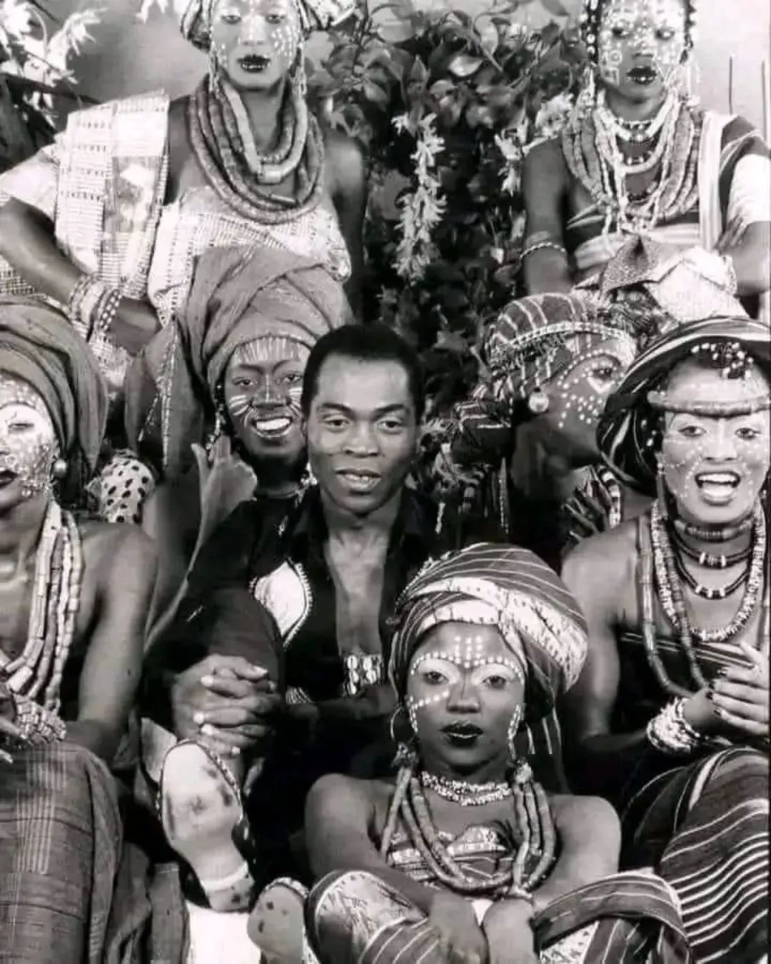 Fela Kuti Married 27 Women in One Day: The Untold Story Behind a ...